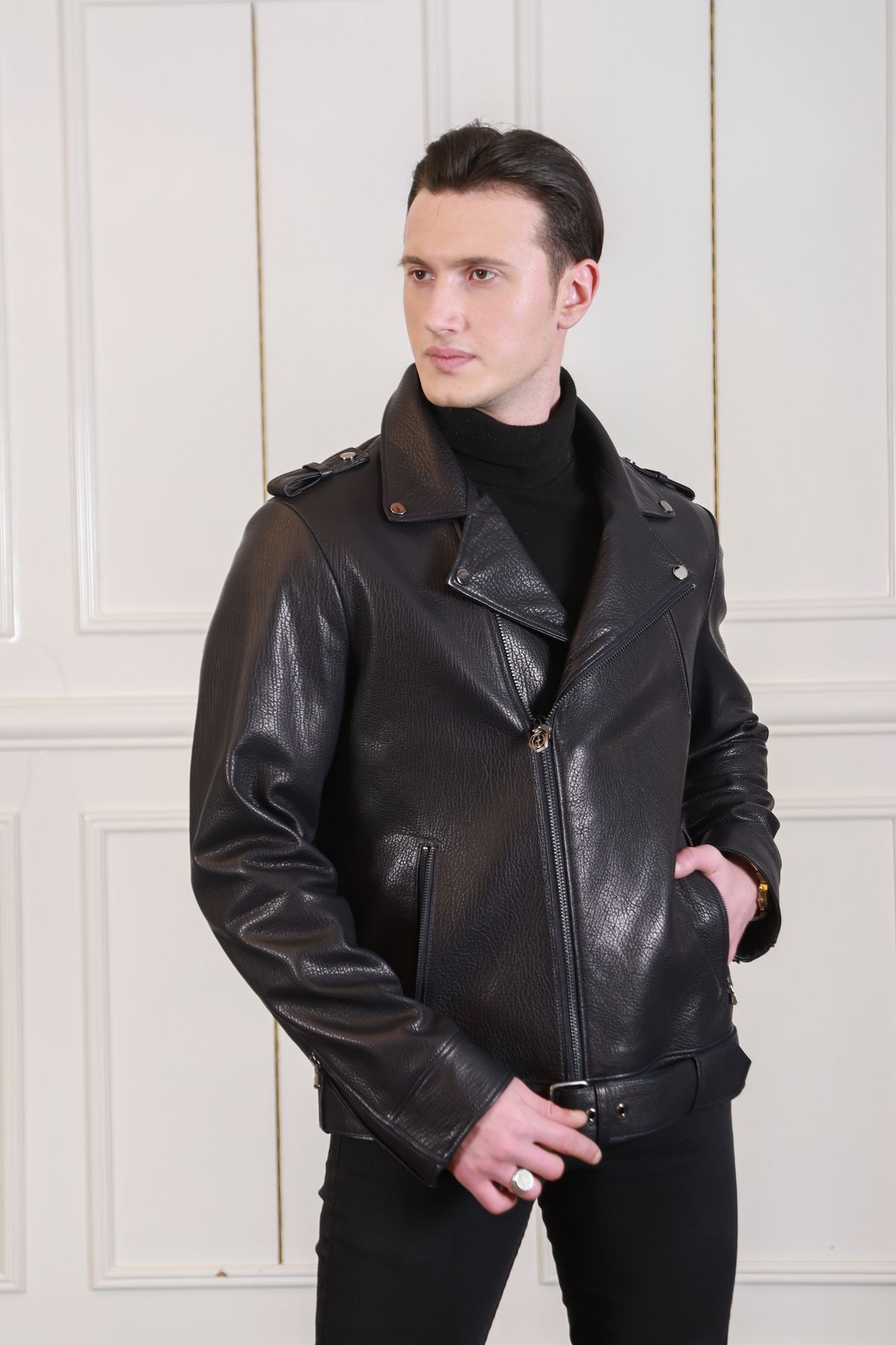 Men's leather kosuha